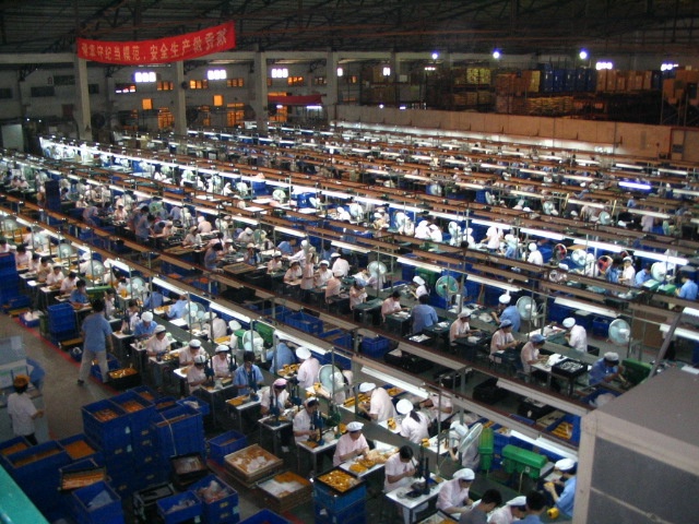 Trading Company vs. Factory Direct – What You Need to Know